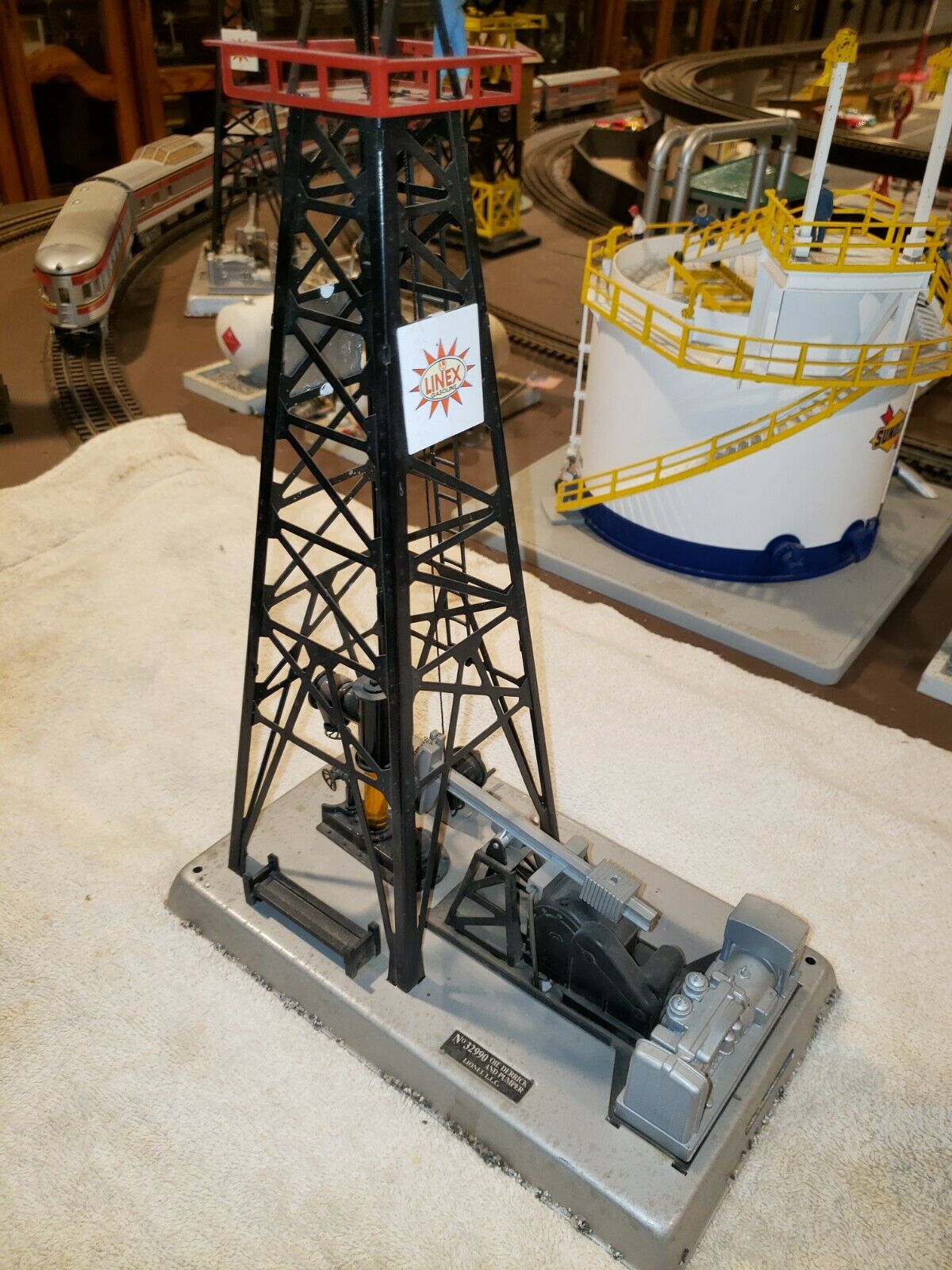 Oil Rig – Willow Crossing Railroad